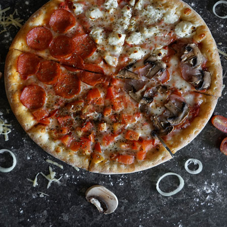 Arma o crea tu pizza favorita | iPizza - La armas, la comes